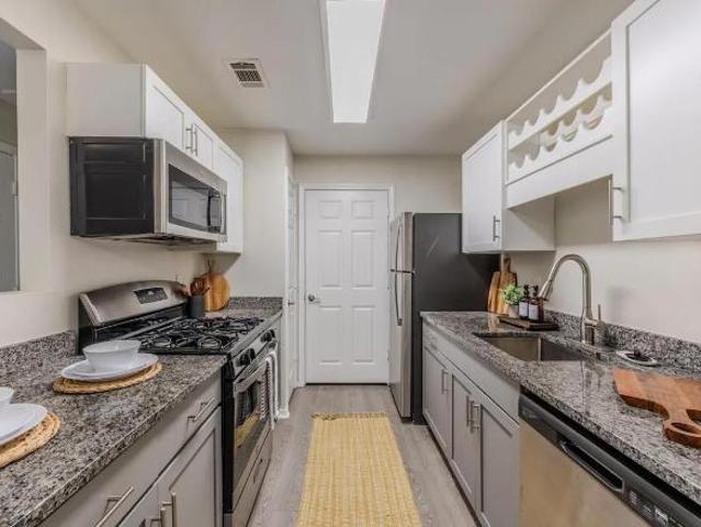 1 Br, 1 bath, Apartment 151 Grande View Dr