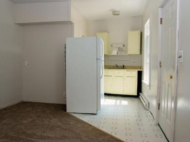 1 Br, 1 bath, Apartment 15 Smith Street