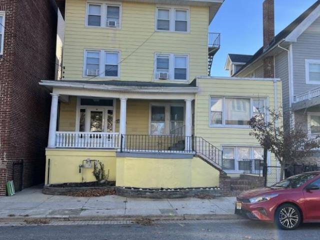 1 Br, 1 bath, Apartment 15 South Oakland Avenue