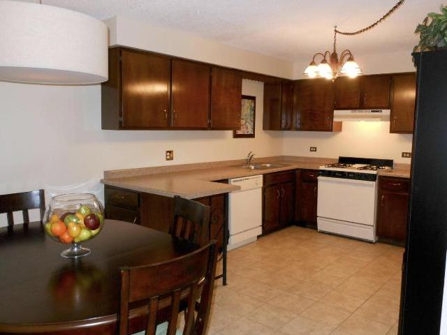 1 Br, 1 bath, Apartment 1640 Norwood Ave
