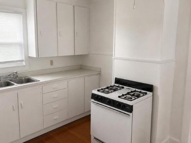 1 Br, 1 bath, Apartment 165 Brunswick Street