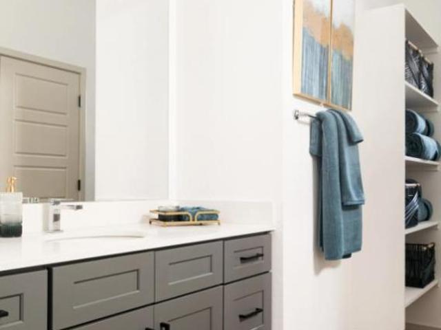 1 Br, 1 bath, Apartment 16630 W Pat Tillman Blvd