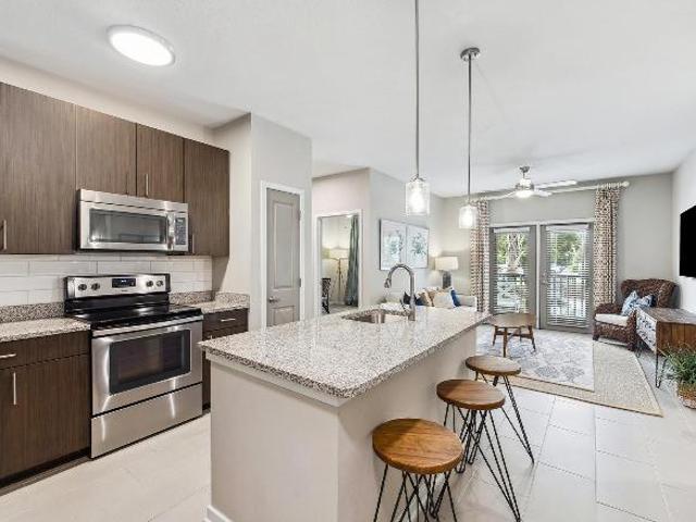 1 Br, 1 bath, Apartment 1674 Folly Rd