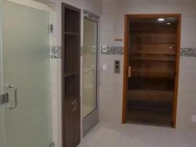 1 Br, 1 bath, Apartment 16900 North Bay Road