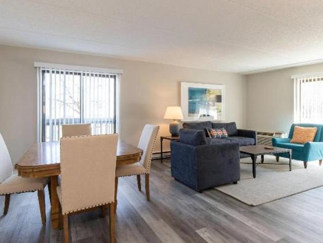 1 Br, 1 bath, Apartment 1600 Wedgewood Dr