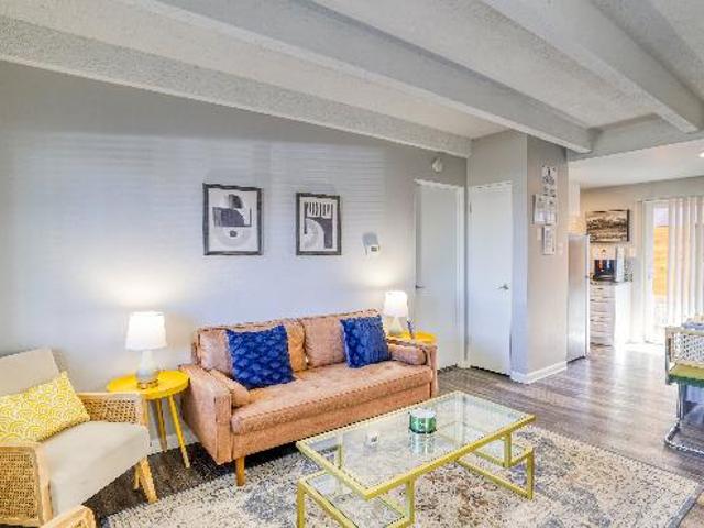 1 Br, 1 bath, Apartment 1600 S Albion St