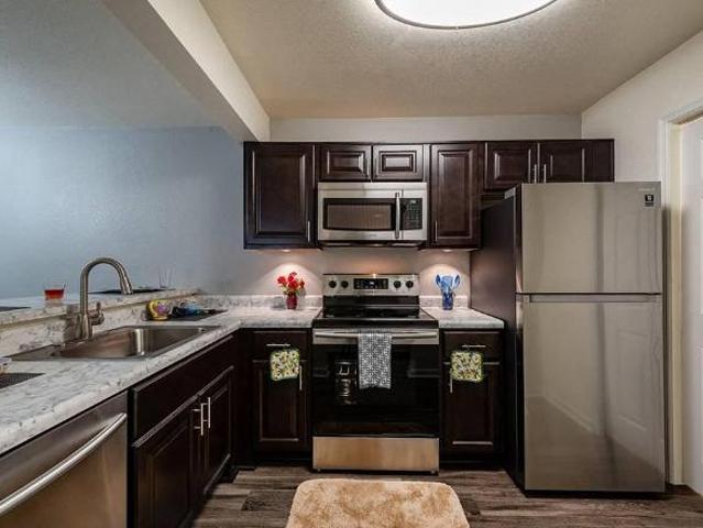 1 Br, 1 bath, Apartment 1601 Snow Goose Cir