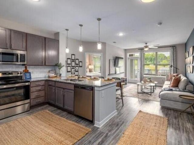 1 Br, 1 bath, Apartment 16200 Croft Dr