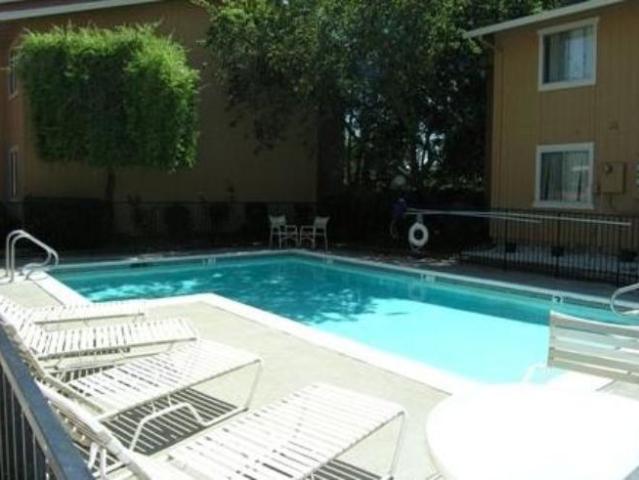 1 Br, 1 bath, Apartment 1625 Bell Street