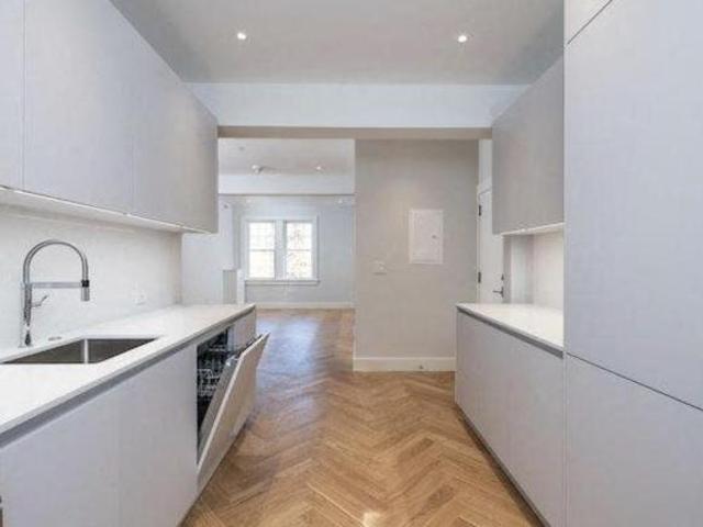 1 Br, 1 bath, Apartment 16 Forest St