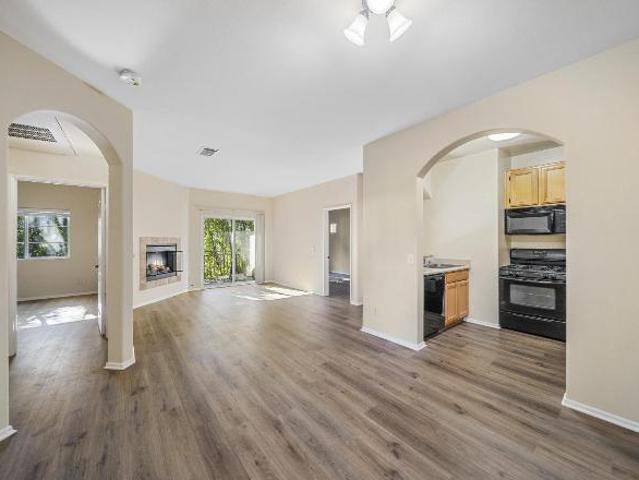1 Br, 1 bath, Apartment 17442 Sherman Way