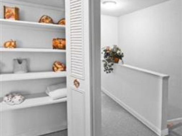 1 Br, 1 bath, Apartment 17500 Towne Crest Dr