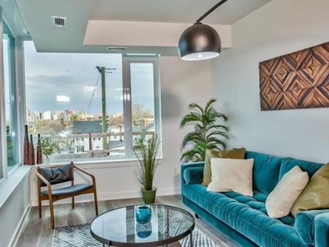 1 Br, 1 bath, Apartment 175 Carruthers Avenue