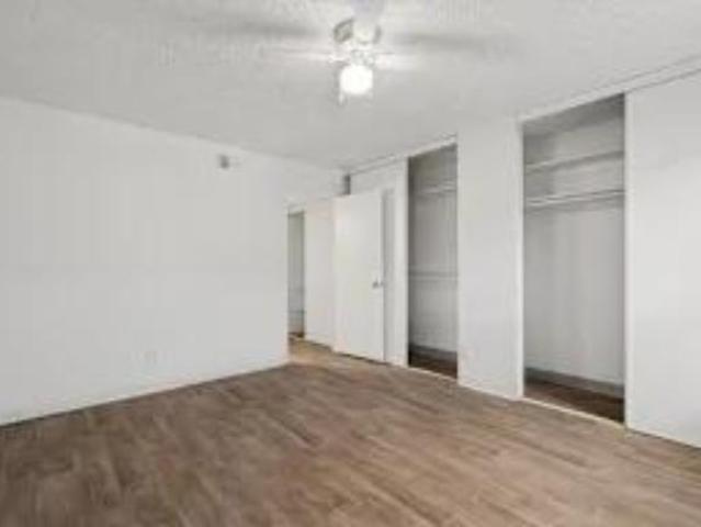 1 Br, 1 bath, Apartment 175 W Valencia Rd
