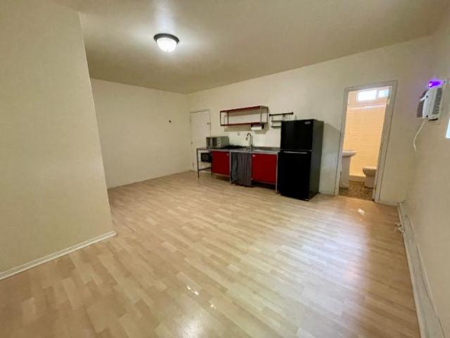 Studio, 1 bath, Apartment 1770 Brigden Rd