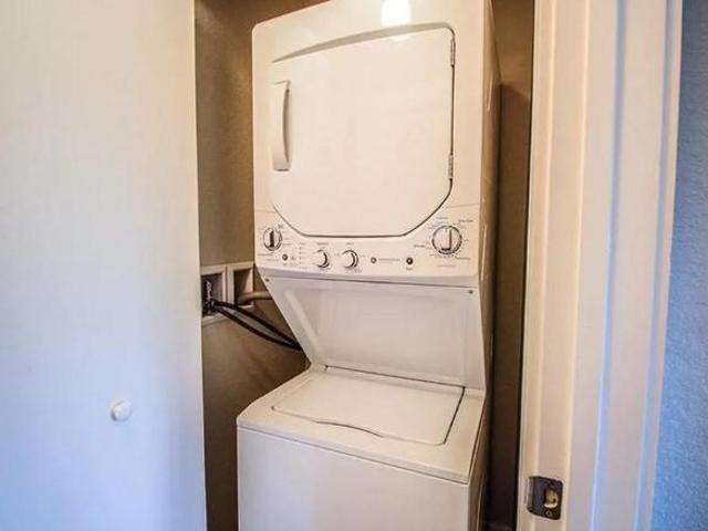 1 Br, 1 bath, Apartment 1701 Renaissance Commons