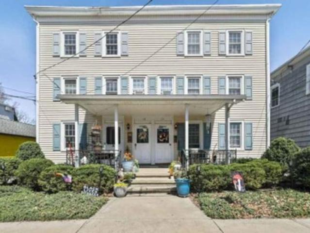 1 Br, 1 bath, Apartment 17 19 West Delaware Avenue