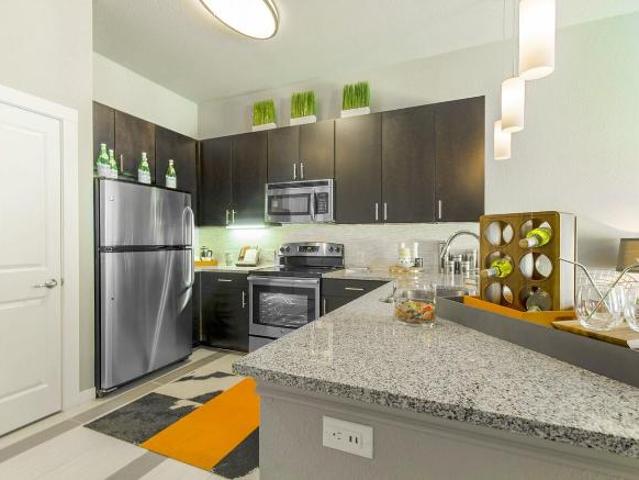 1 Br, 1 bath, Apartment 1855 Payne St