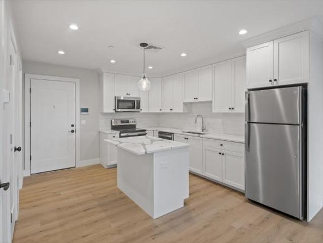 1 Br, 1 bath, Apartment 186 Bedford Street