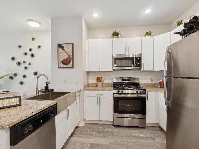 1 Br, 1 bath, Apartment 1876 Minutemen Ln