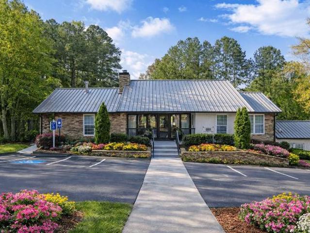 1 Br, 1 bath, Apartment 1800 Windridge Drive