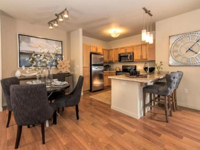 1 Br, 1 bath, Apartment 18049 SW Lower Boones Ferry Rd
