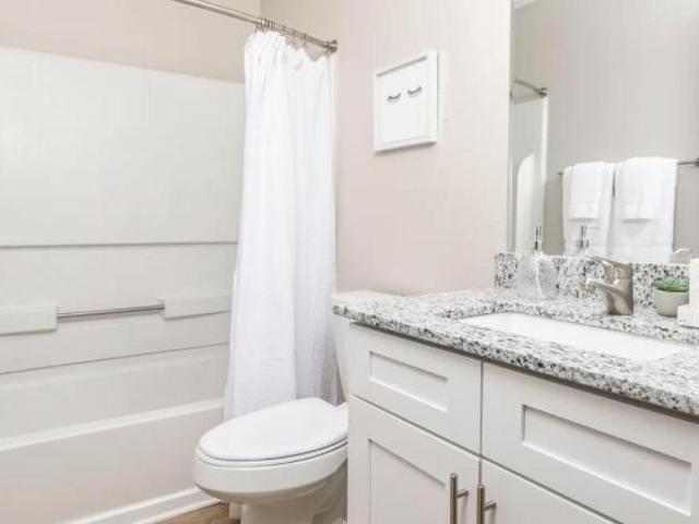 1 Br, 1 bath, Apartment 180 BPW Club Rd