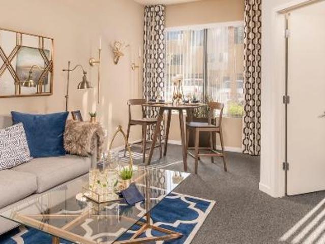 1 Br, 1 bath, Apartment 1811 E Apache Blvd