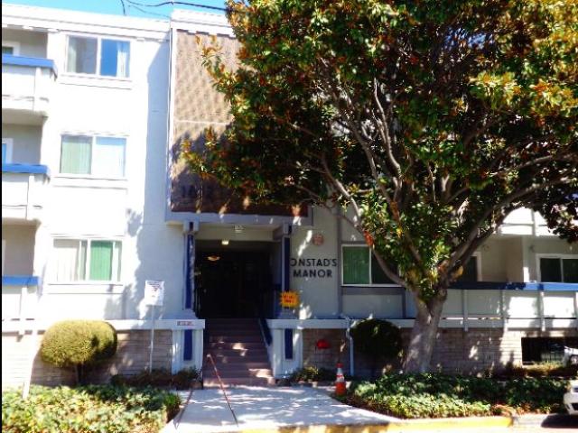 1 Br, 1 bath, Apartment 1812 Washington Avenue