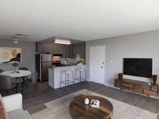1 Br, 1 bath, Apartment 1945 Bell St
