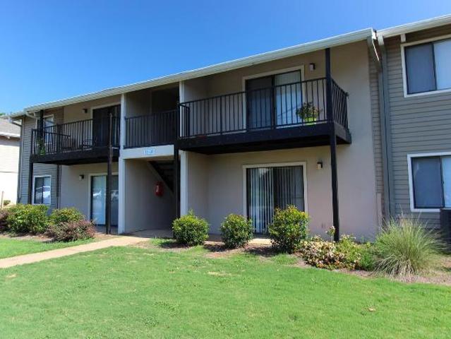1 Br, 1 bath, Apartment 195 Epps Bridge Rd