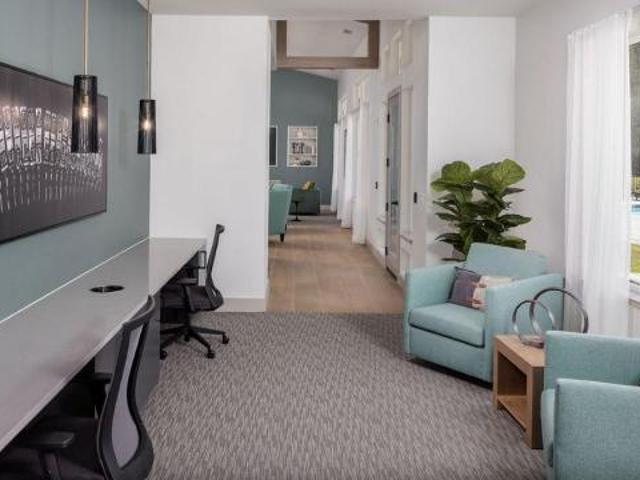 1 Br, 1 bath, Apartment 1900 Vernon St