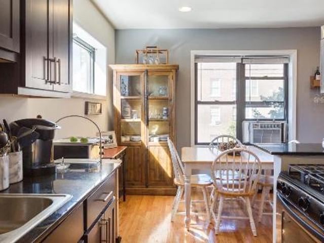 1 Br, 1 bath, Apartment 1901 W Wilson Ave