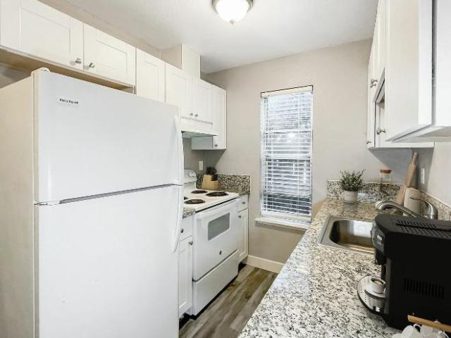 1 Br, 1 bath, Apartment 1930 Wright Street