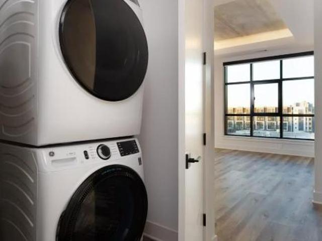 1 Br, 1 bath, Apartment 1932 Hawkins St