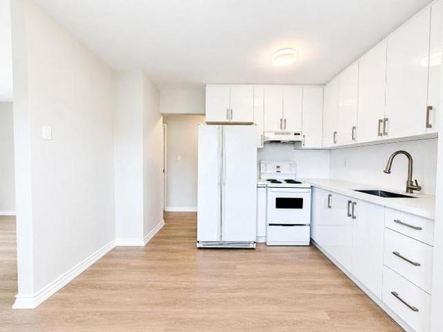 1 Br, 1 bath, Apartment 19 Empire St