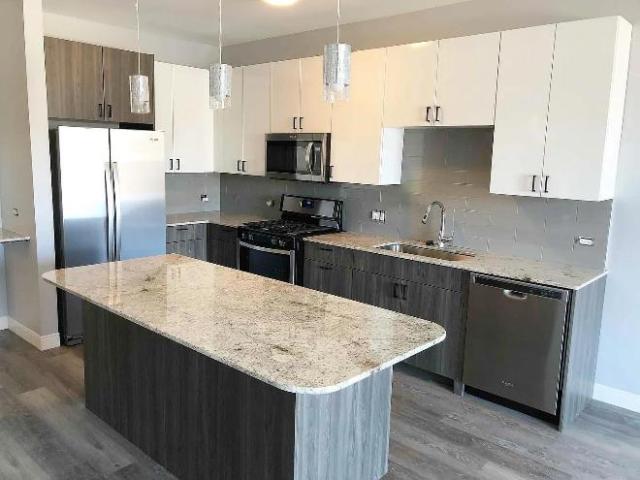 1 Br, 1 bath, Apartment 1 W Quincy St