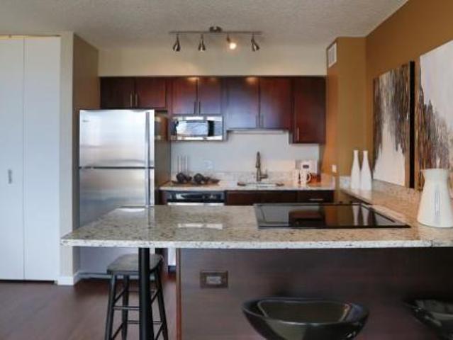 1 Br, 1 bath, Apartment 1 W Superior St