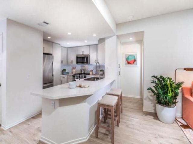 1 Br, 1 bath, Apartment 1 White Cap Lane