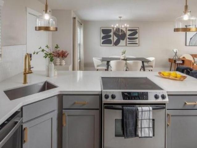 1 Br, 1 bath, Apartment 1 Jefferson Pkwy