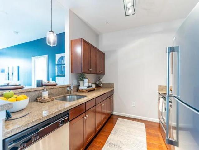 1 Br, 1 bath, Apartment 1 Park Row W