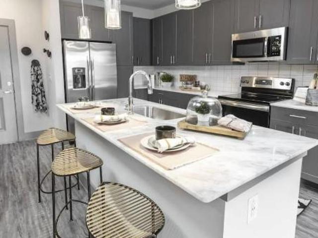 1 Br, 1 bath, Apartment 2050 Cheshire Bridge Rd NE