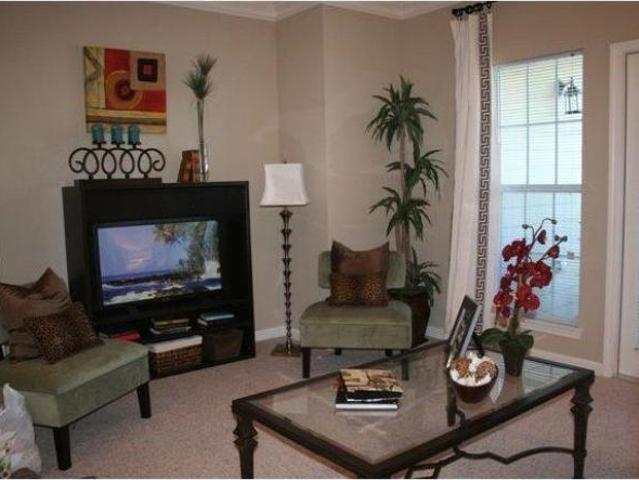 1 Br, 1 bath, Apartment 2050 Newnan Crossing Blvd