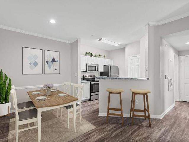 1 Br, 1 bath, Apartment 205 Benton Dr
