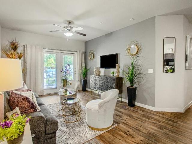 1 Br, 1 bath, Apartment 2086 Porter Road