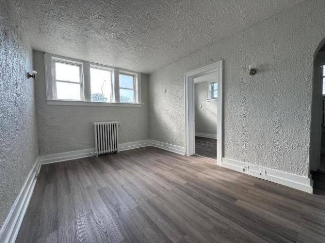 1 Br, 1 bath, Apartment 208 Giles Boulevard East