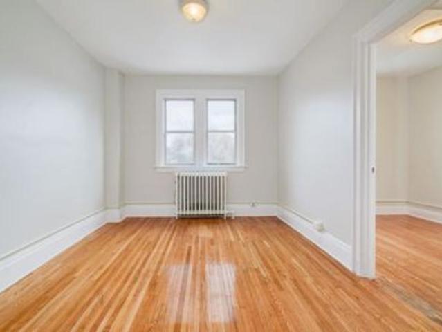 1 Br, 1 bath, Apartment 2099 Yonge Street