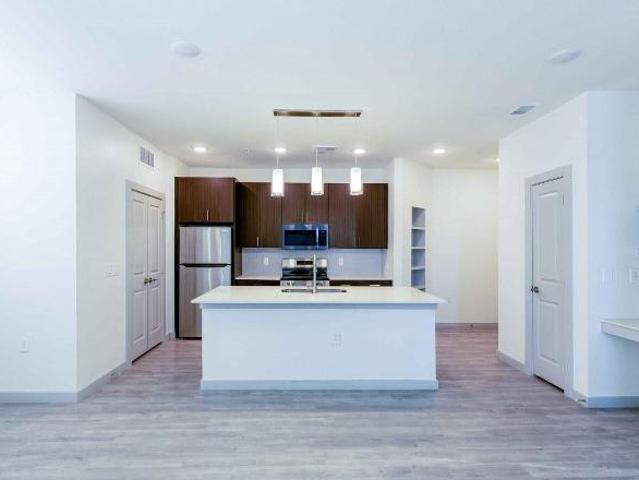 1 Br, 1 bath, Apartment 209 W Interstate 20