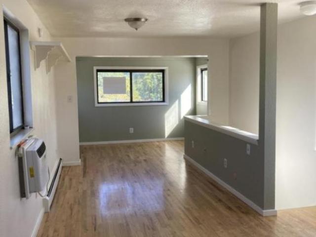 1 Br, 1 bath, Apartment 2000 Canyon Blvd