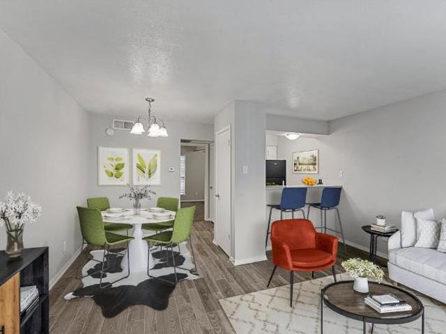 1 Br, 1 bath, Apartment 2001 S Cooper Street